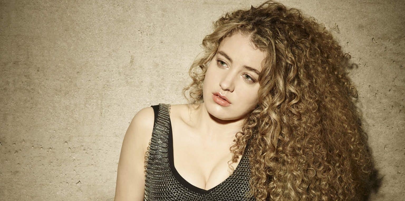 Who Is Tal Wilkenfelds Partner The Mystery Surrounding The Talented 3832