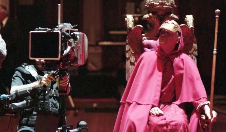 Where Is Eyes Wide Shut Filmed? All Locations — OtakuKart