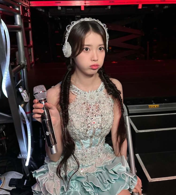 IU Delights Fans with Stunning Stage Photos During International Tour ...