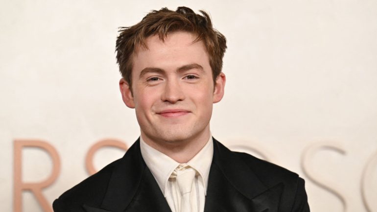 Who Is Kit Connor Dating? Romance Rumors & Identity Speculation